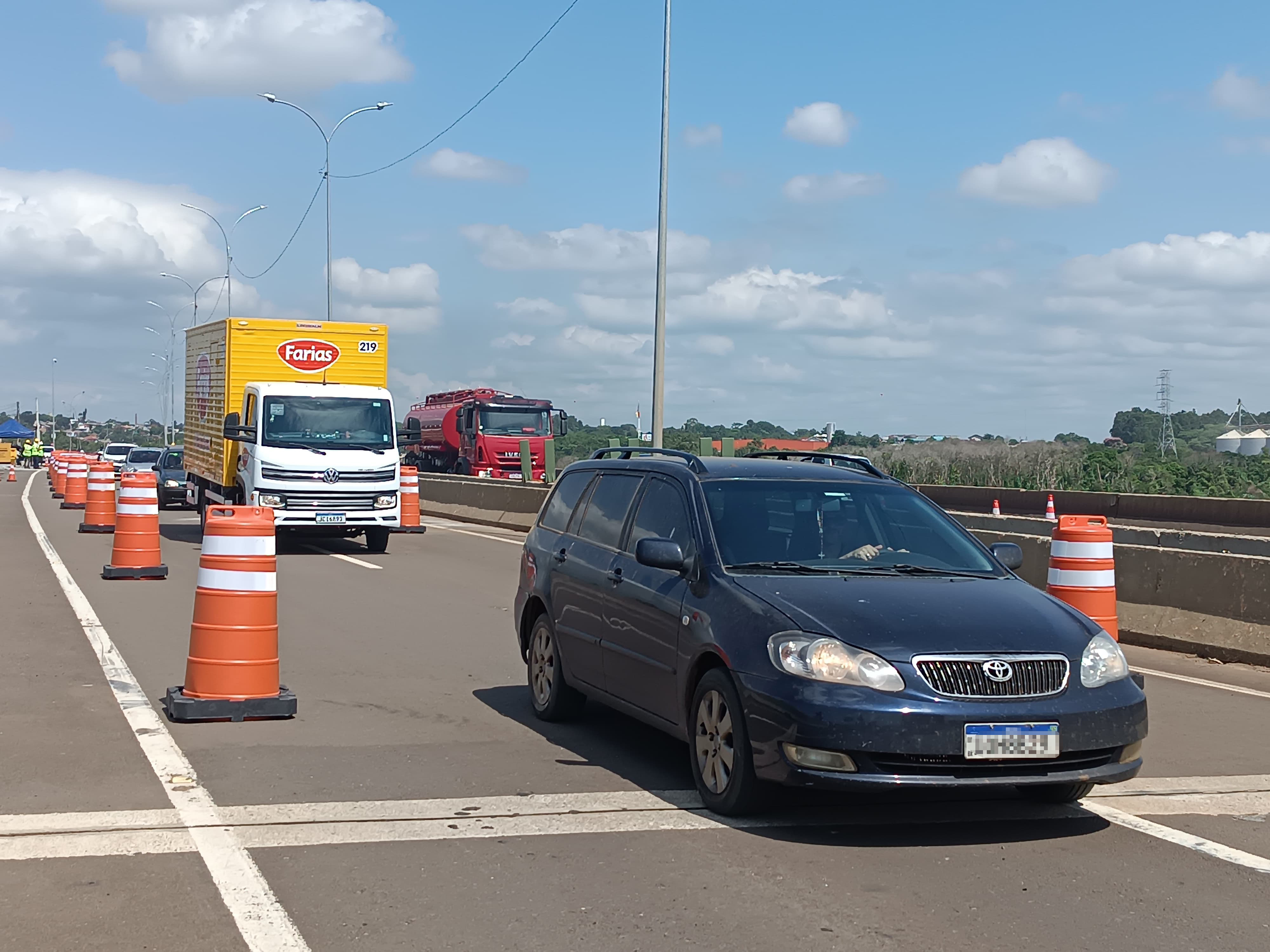 Em teste, CCR libera uma faixa do sentido capital-interior na ponte da ...